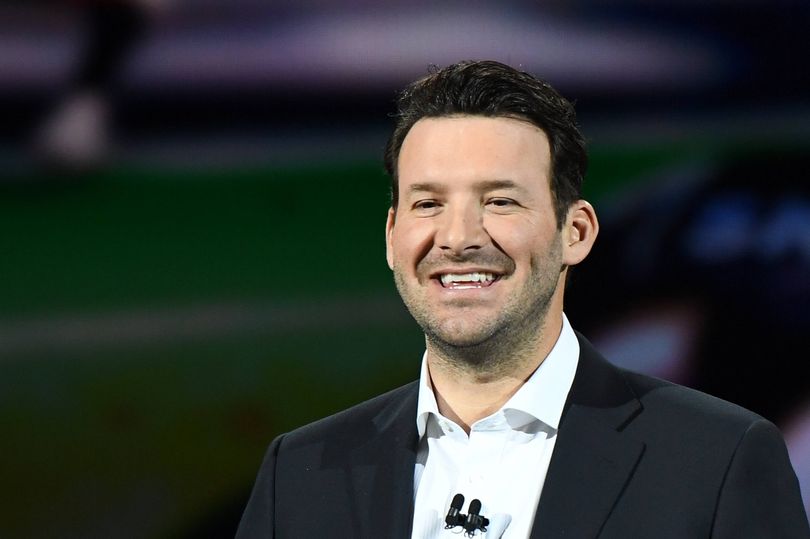 Tony Romo makes odd comment and weird noise on CBS leaving NFL viewers ...
