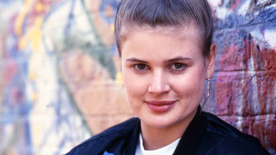 First look at Doctor Who star Sophie Aldred in Adrian Tchaikovsky's ...
