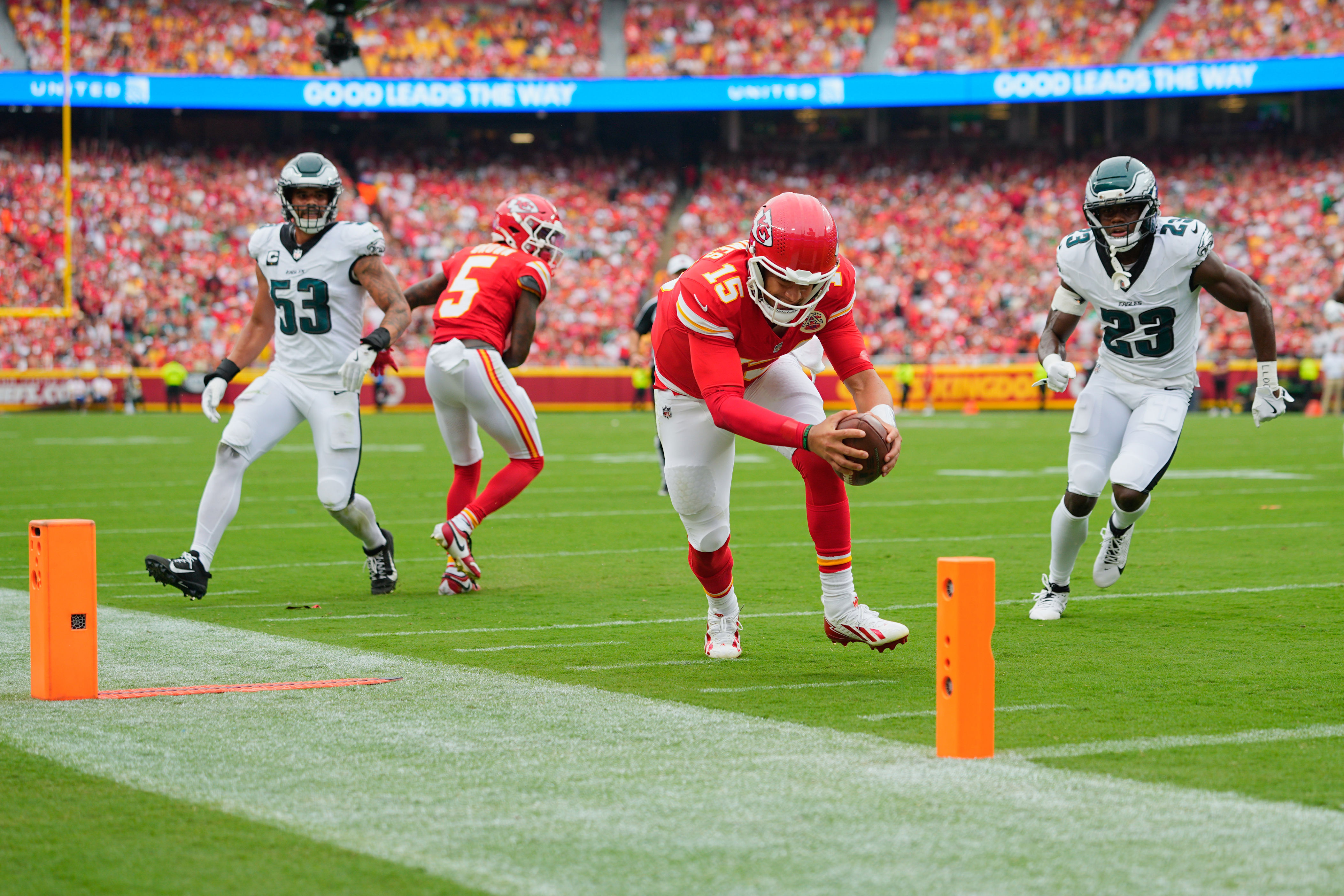 Eagles activate corner Jakorian Bennett, place Jaire Alexander on ...