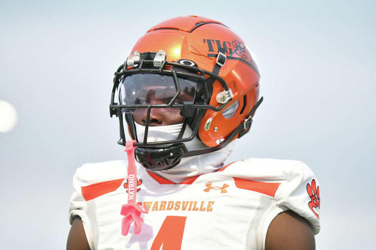Edwardsville senior Devyon Hill-Lomax earns All-State honors
