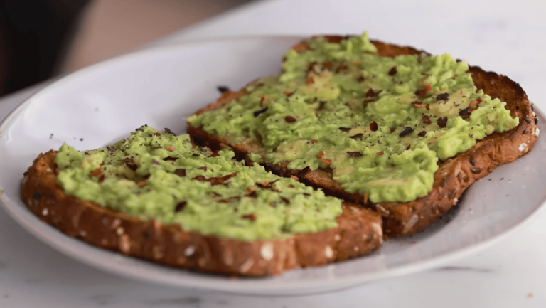 10 Research-Based Healthy Late-Night Snacks to Curb Your Cravings