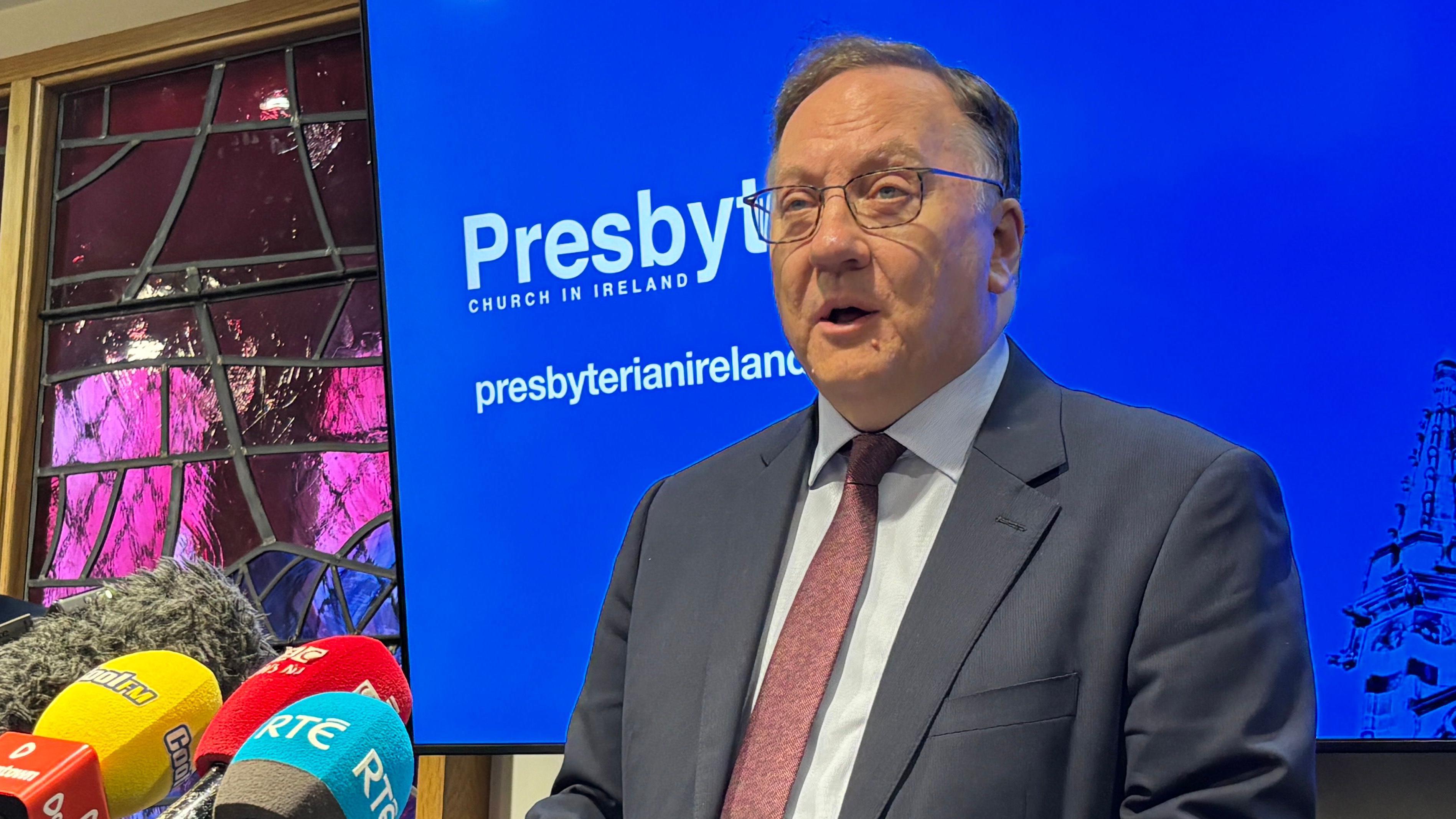 Presbyterian leader steps down over safeguarding 'failings'