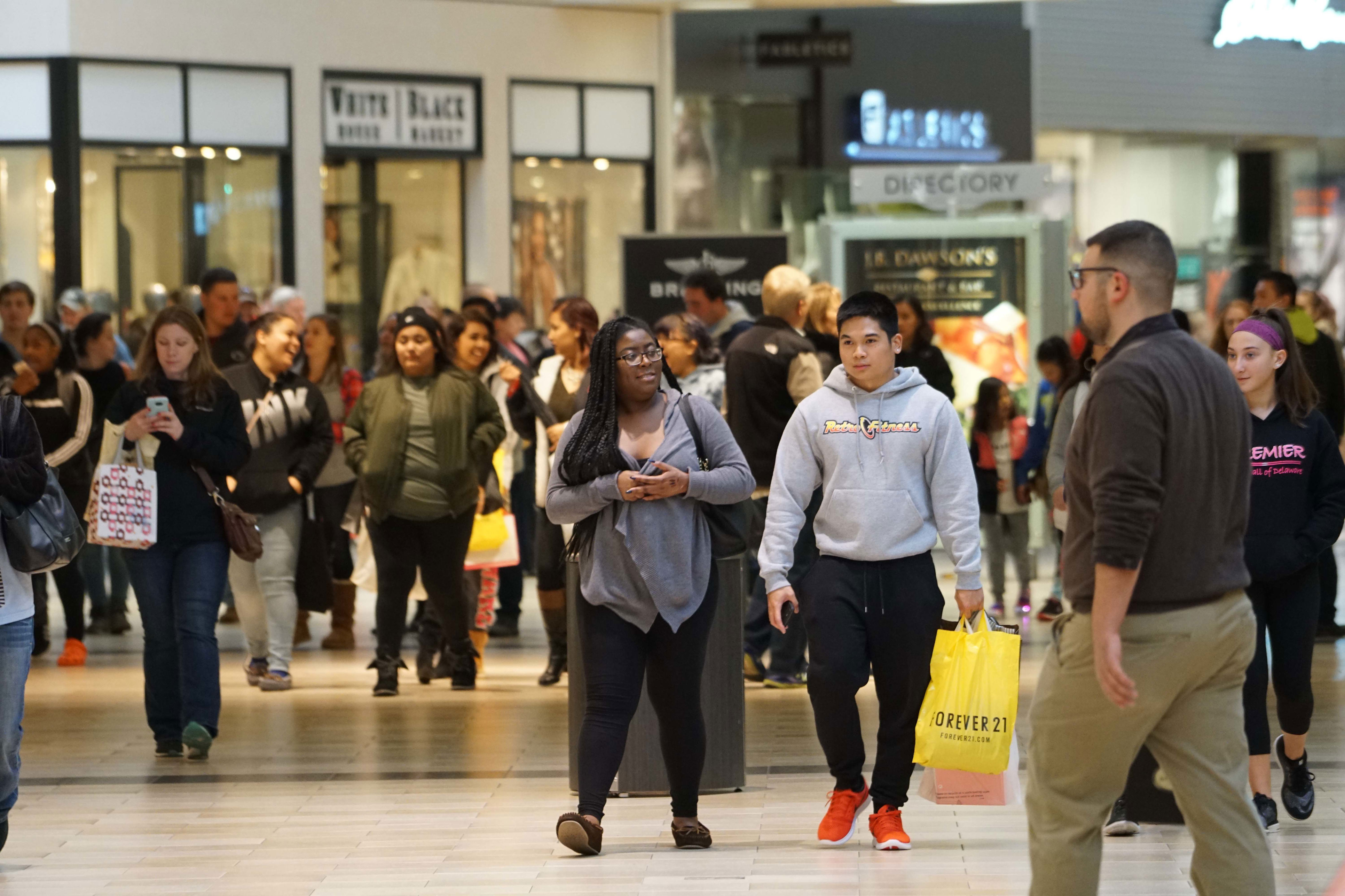 When do Black Friday sales start and end in Philadelphia? What shoppers ...
