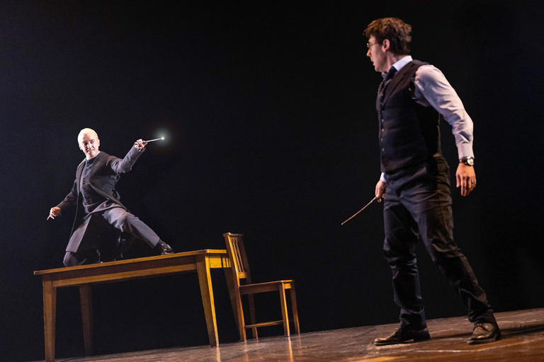 Tom Felton receives standing ovation while reprising“ ”Draco Malfoy ...