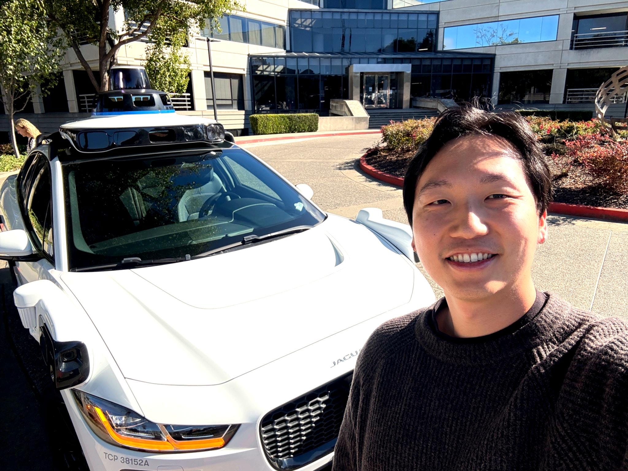 Waymo's taking high-speed roads. It's a game changer for robotaxi commutes.