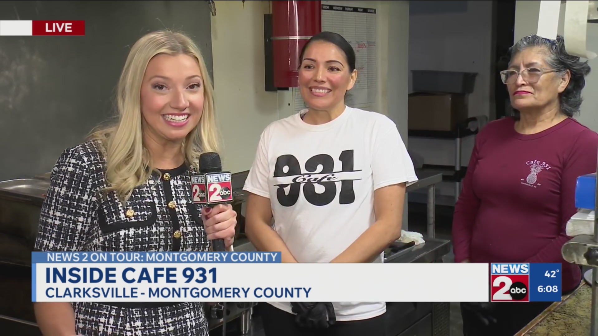 Behind the food at Cafe 931