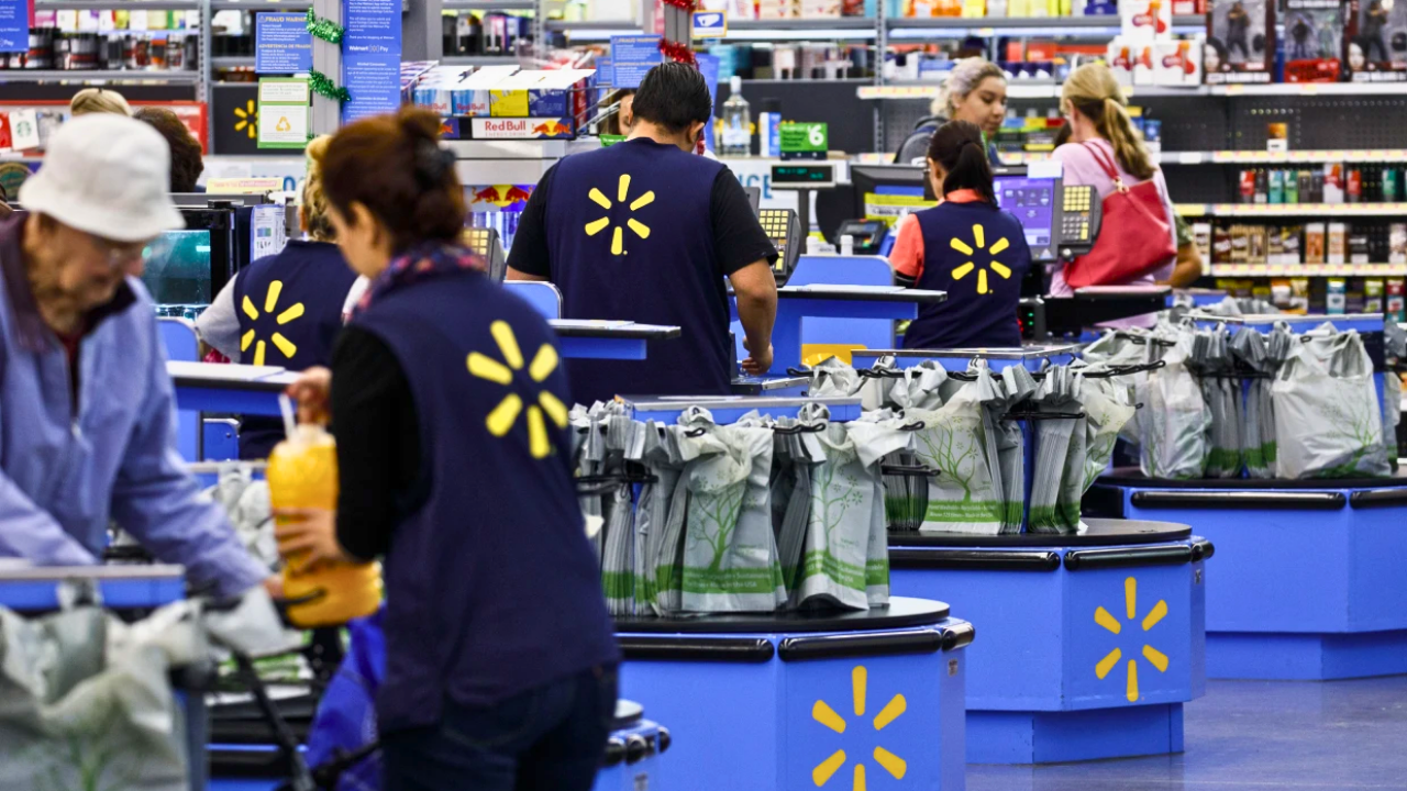 2.1 Million Walmart Workers Prepare for Unprecedented Job Changes in ...