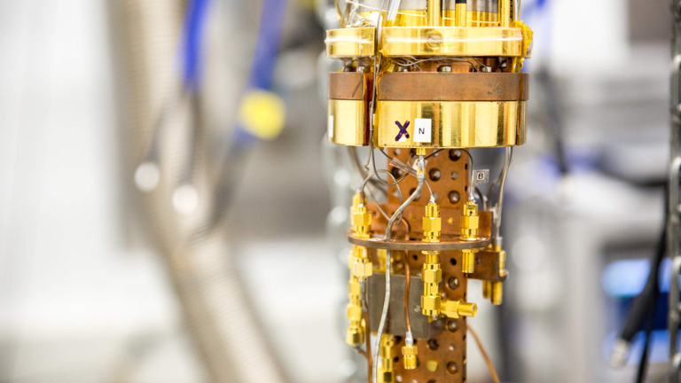 Exotic 'time crystals' could be used as memory in quantum computers ...