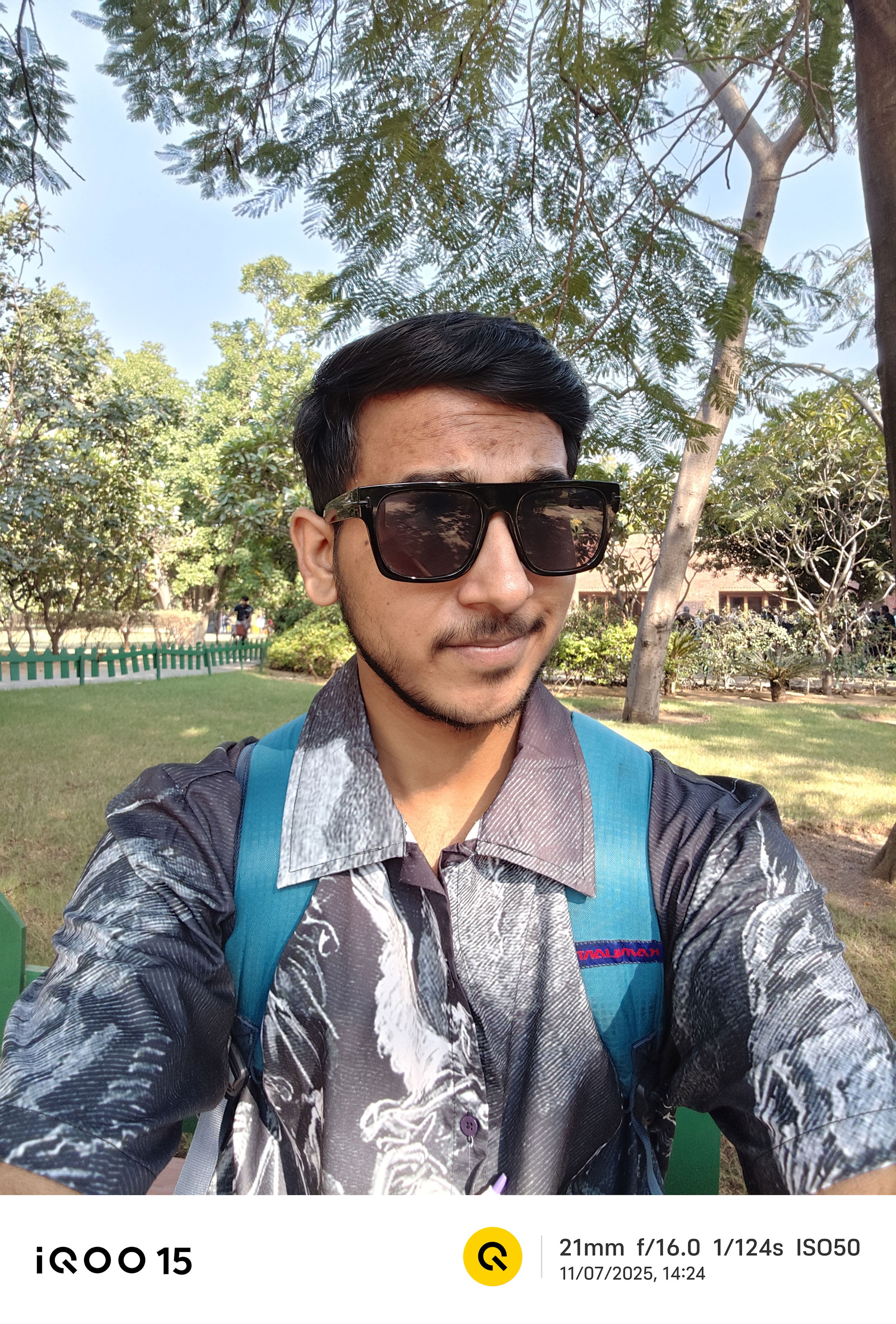 iQOO 15 Camera Hands-On: From Gaming Beast to Photo Pro, iQOO Has Come ...