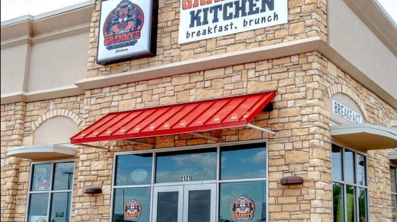 10 Small Town Diners Where the Pie Alone Is Worth the Drive