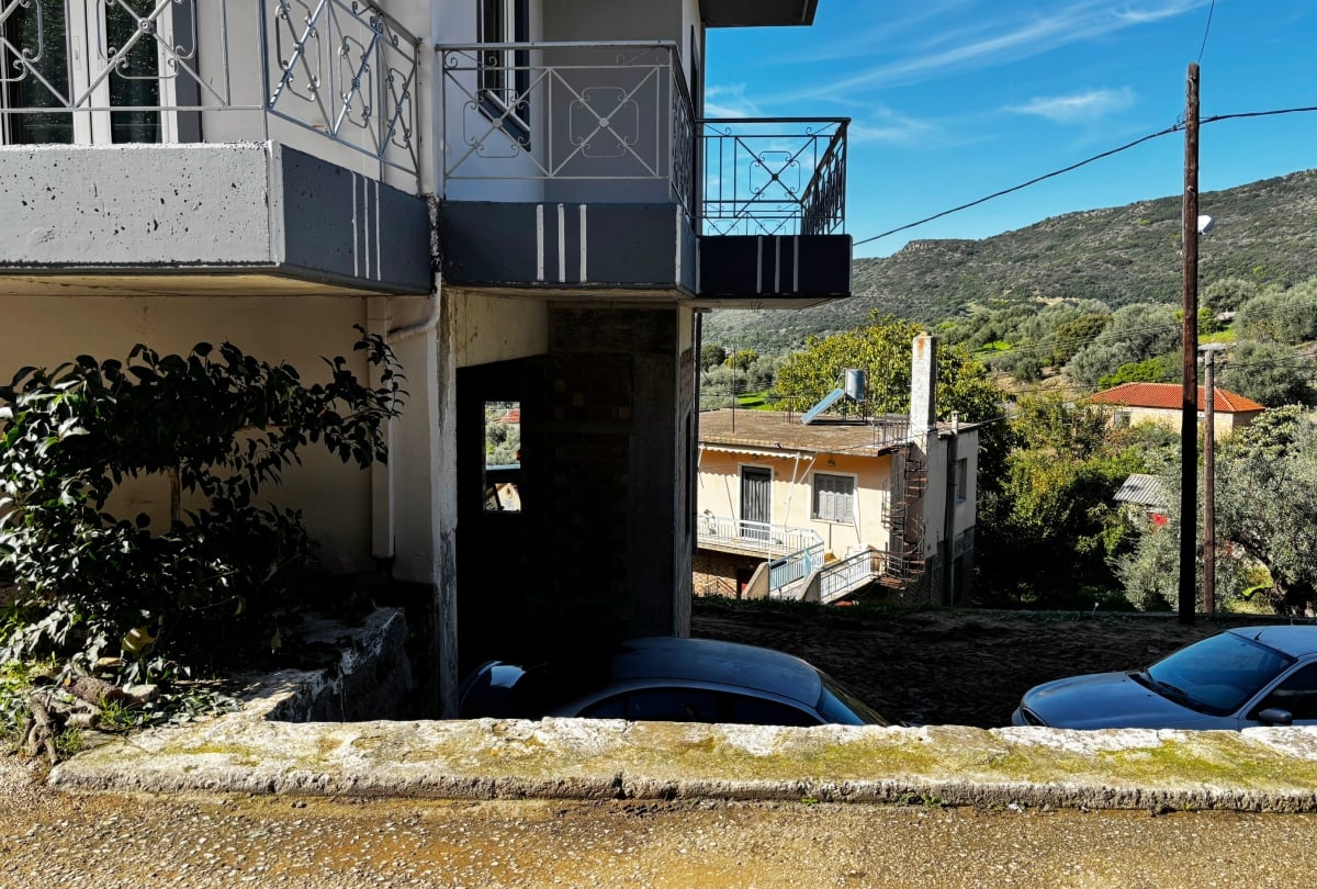 Ελεύθερος ο θείος του 3χρονου παιδιού που σκοτώθηκε πέφτοντας από ύψος ...