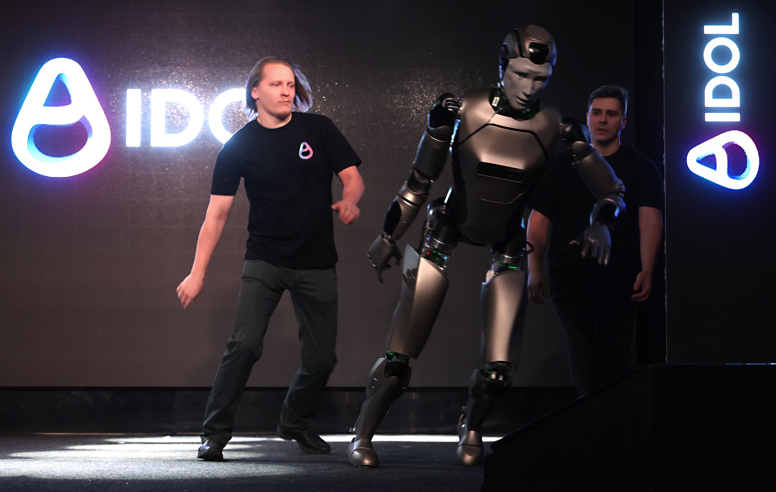 Russia's debut humanoid robot fails first public test