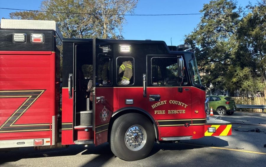 Rollover crash near Briarcliffe Acres sends 1 person to hospital, Horry ...