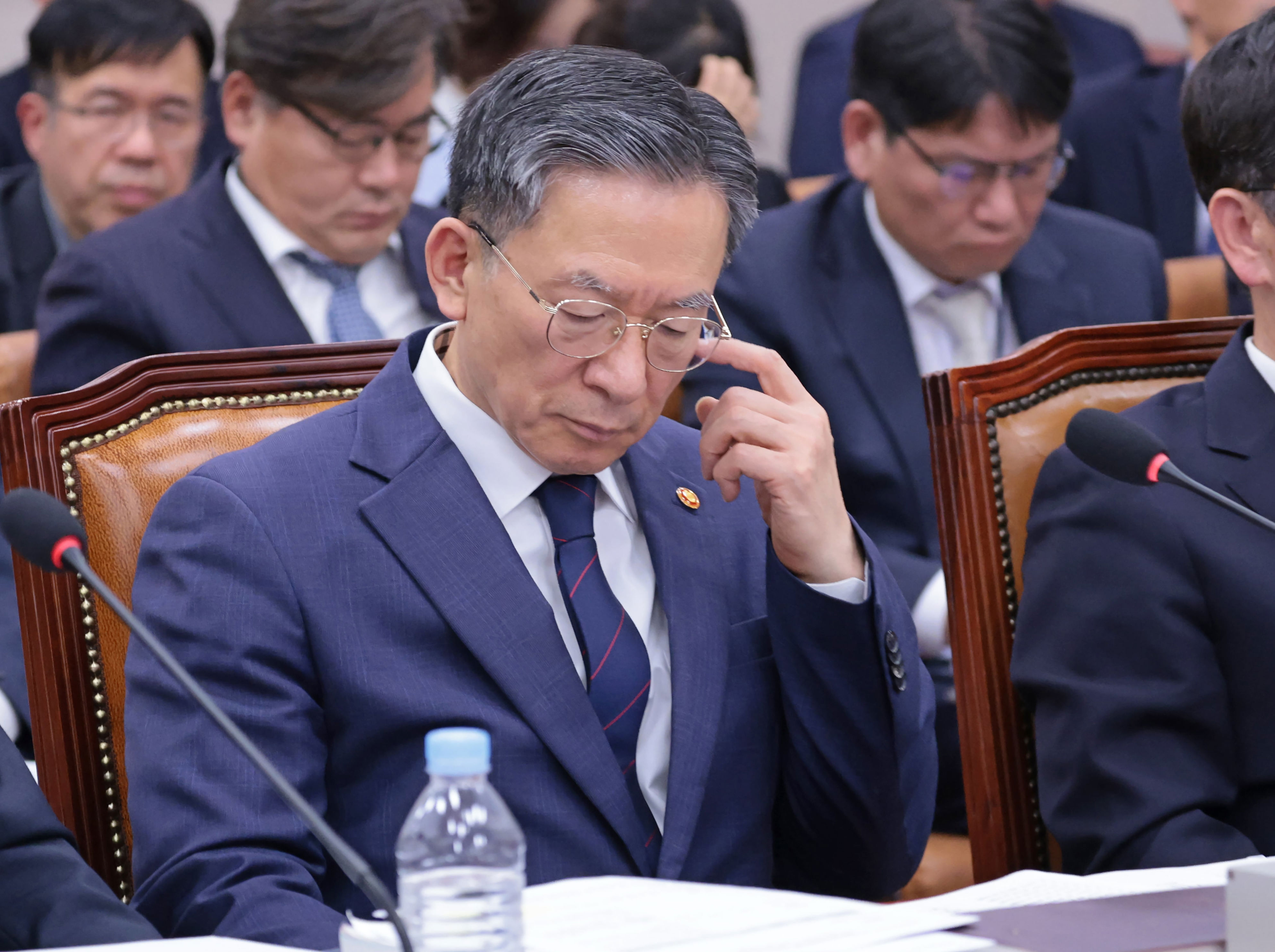 Justice Minister Jung Denies Pressure Contradicts Past Stance on ...
