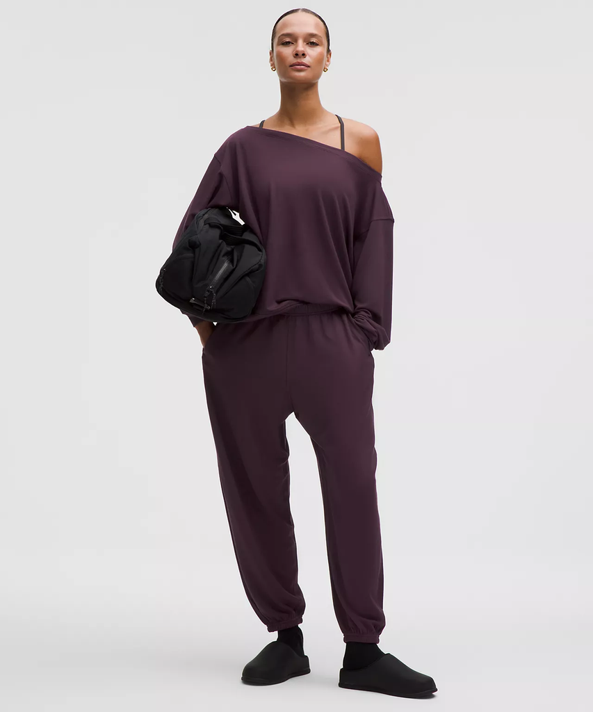 Lululemon’s Gift Shop Is Here: Every Style For Lounge- & Fitness-Lovers
