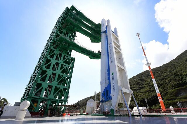 누리호 첫 한밤 발사 도전… ISS 충돌 가능성 주의해야