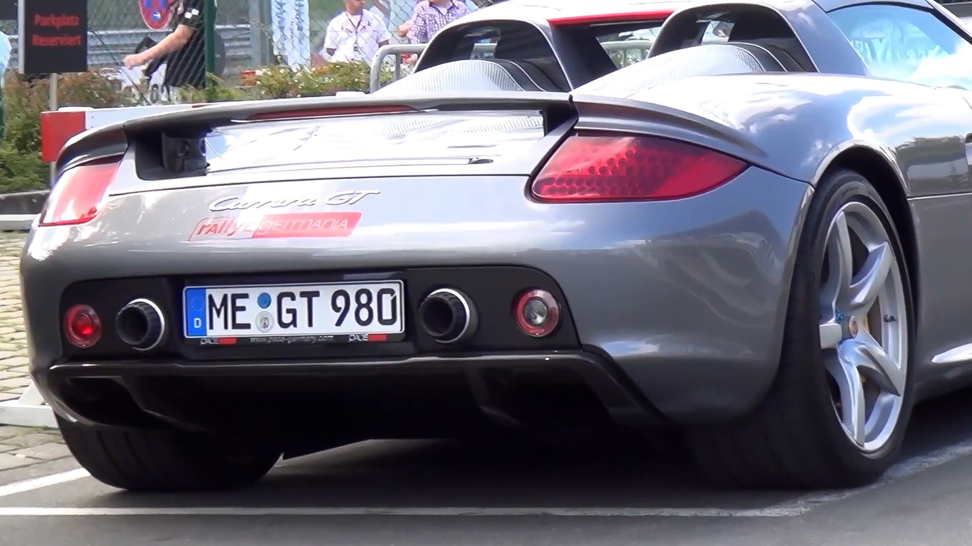 Porsche Carrera GT – Start-Up and Acceleration