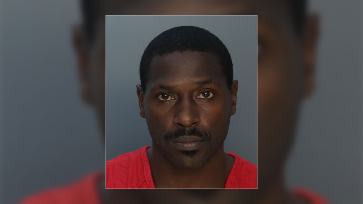 Antonio Brown released from jail after posting bond in Miami attempted ...