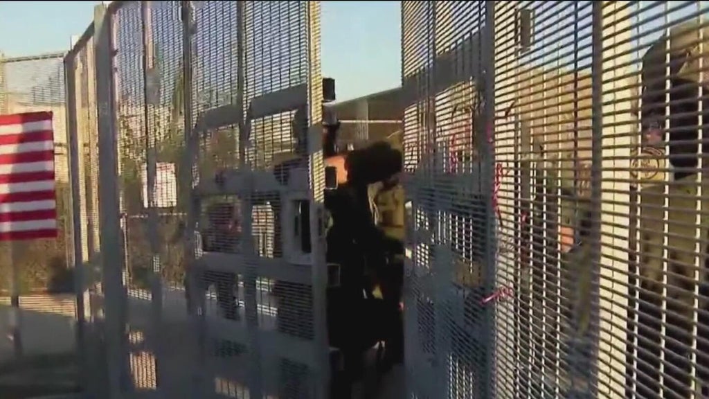 Judge orders hundreds detained by ICE in Chicago area released over the ...