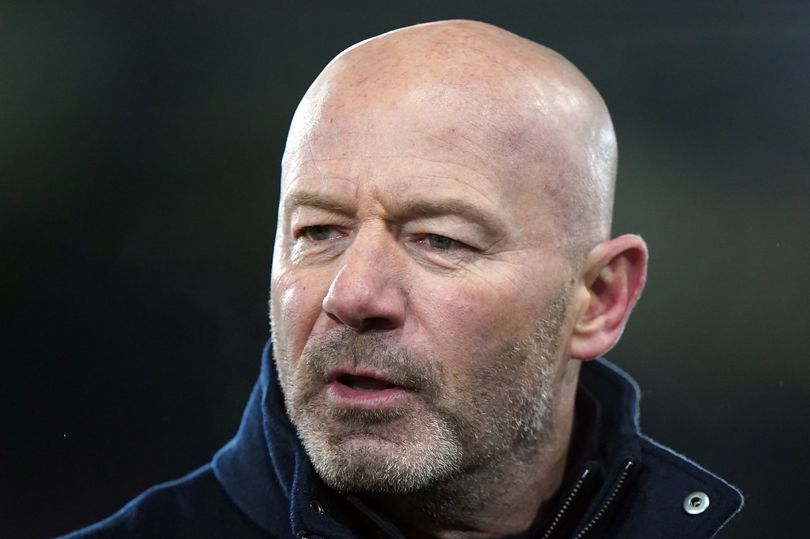 Alan Shearer raises Liverpool dressing room suspicion after bombshell ...