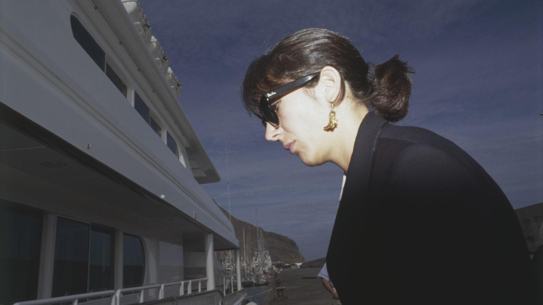 Ghislaine Maxwell demande à Donald Trump d’alléger sa peine dans l ...