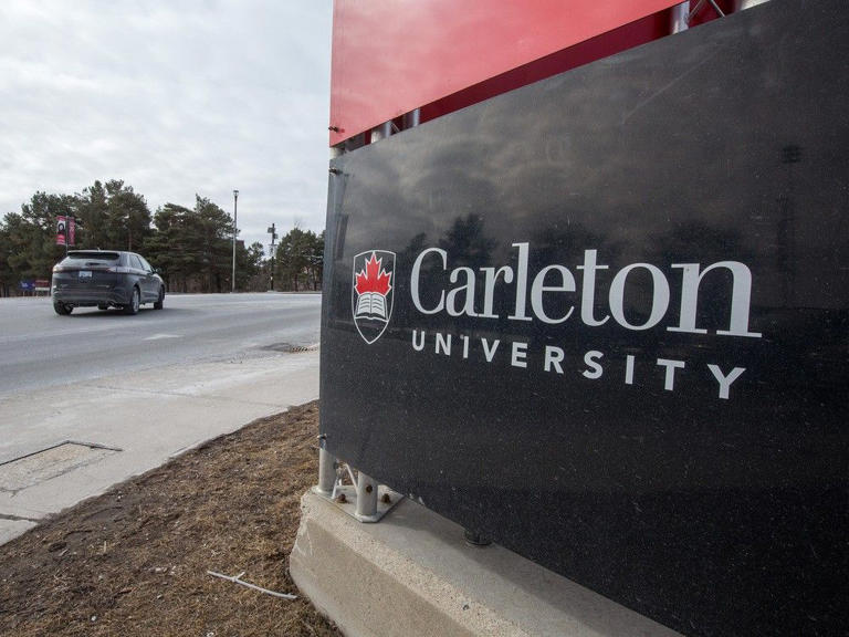 uOttawa, Carleton student unions criticize federal study permit cuts