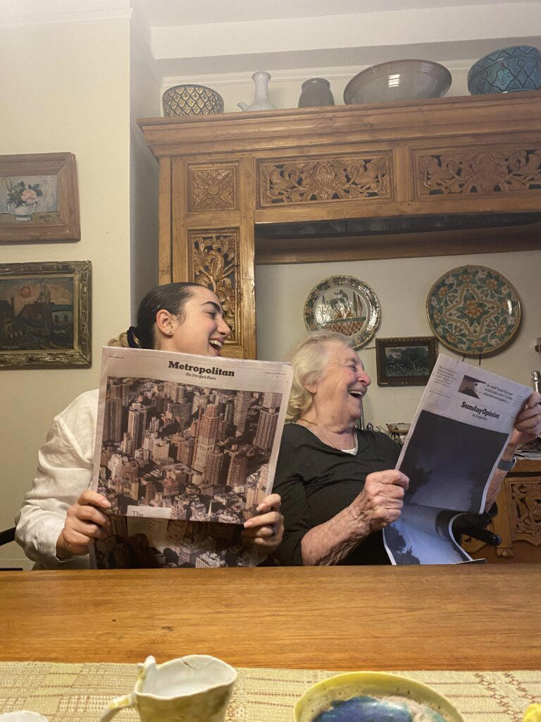 A young Muslim woman moved in with a 96-year-old Jewish actress – and ...