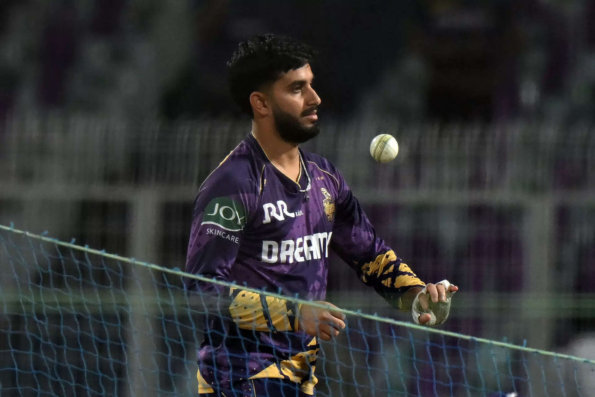 IPL trade: Mumbai Indians knock KKR's door for Mayank Markande, conversations in final stages ...