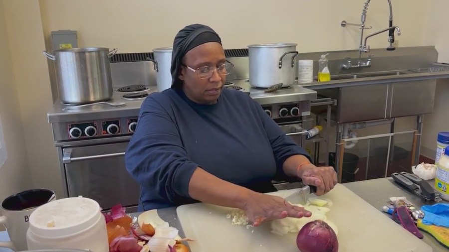 SNAP recipient volunteers to cook meals for the community