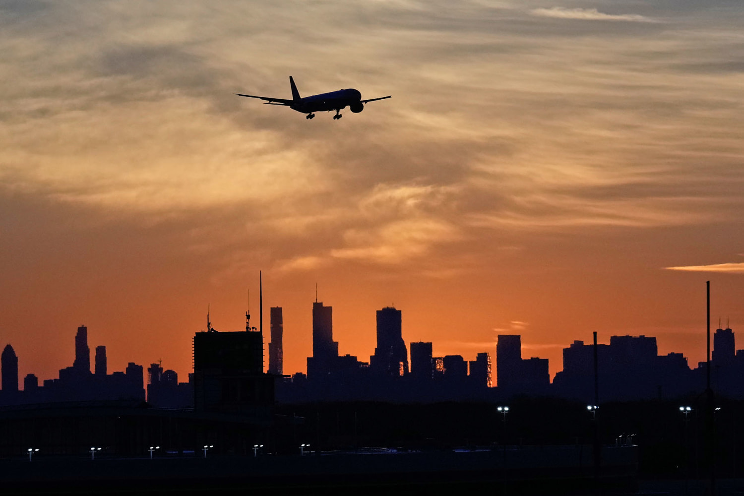 FAA keeps flight cancellations at 6% as House is set to vote to end ...