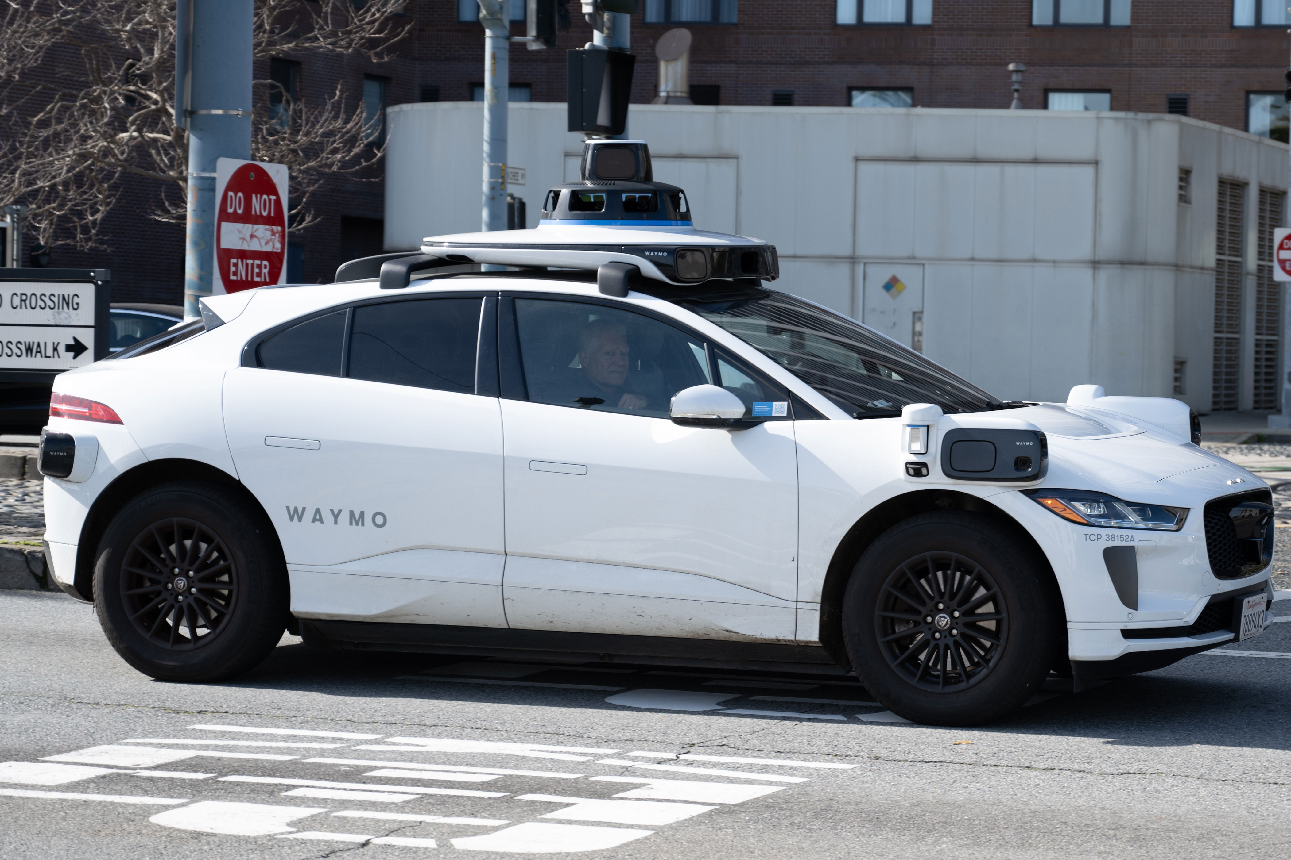 Waymo probará por primera vez sus taxis autónomos en autopistas de Phoenix