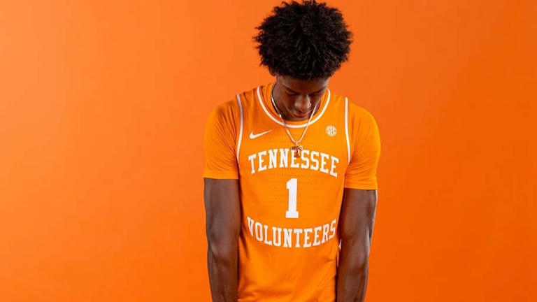 Ralph Scott Details His Decision to Sign With Tennessee Basketball