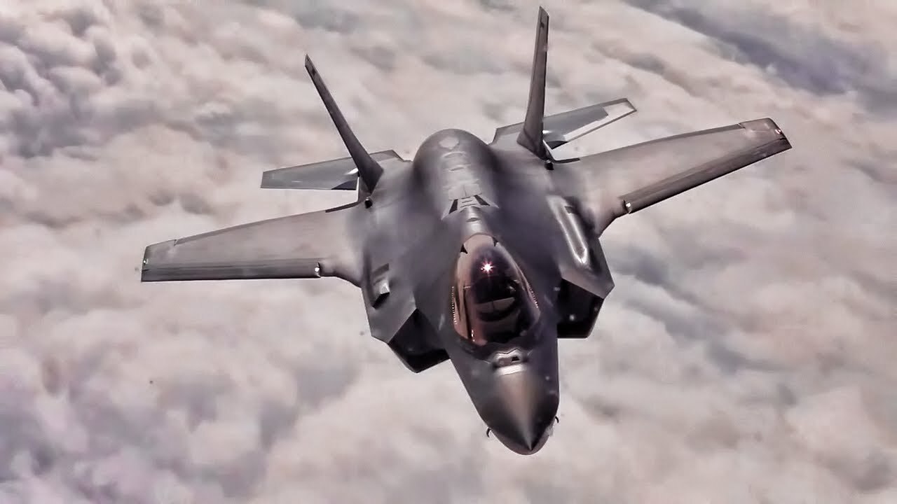 U.S. F-22 Raptors Fly With Norwegian F-35 Lightning II