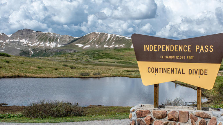 Colorado's Astonishing Road Through The Mountains Is One Of America's ...