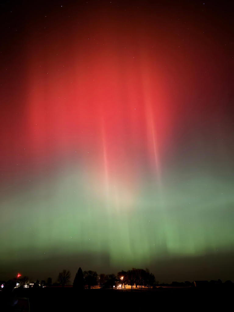 Omaha-area viewers share photos of Northern Lights