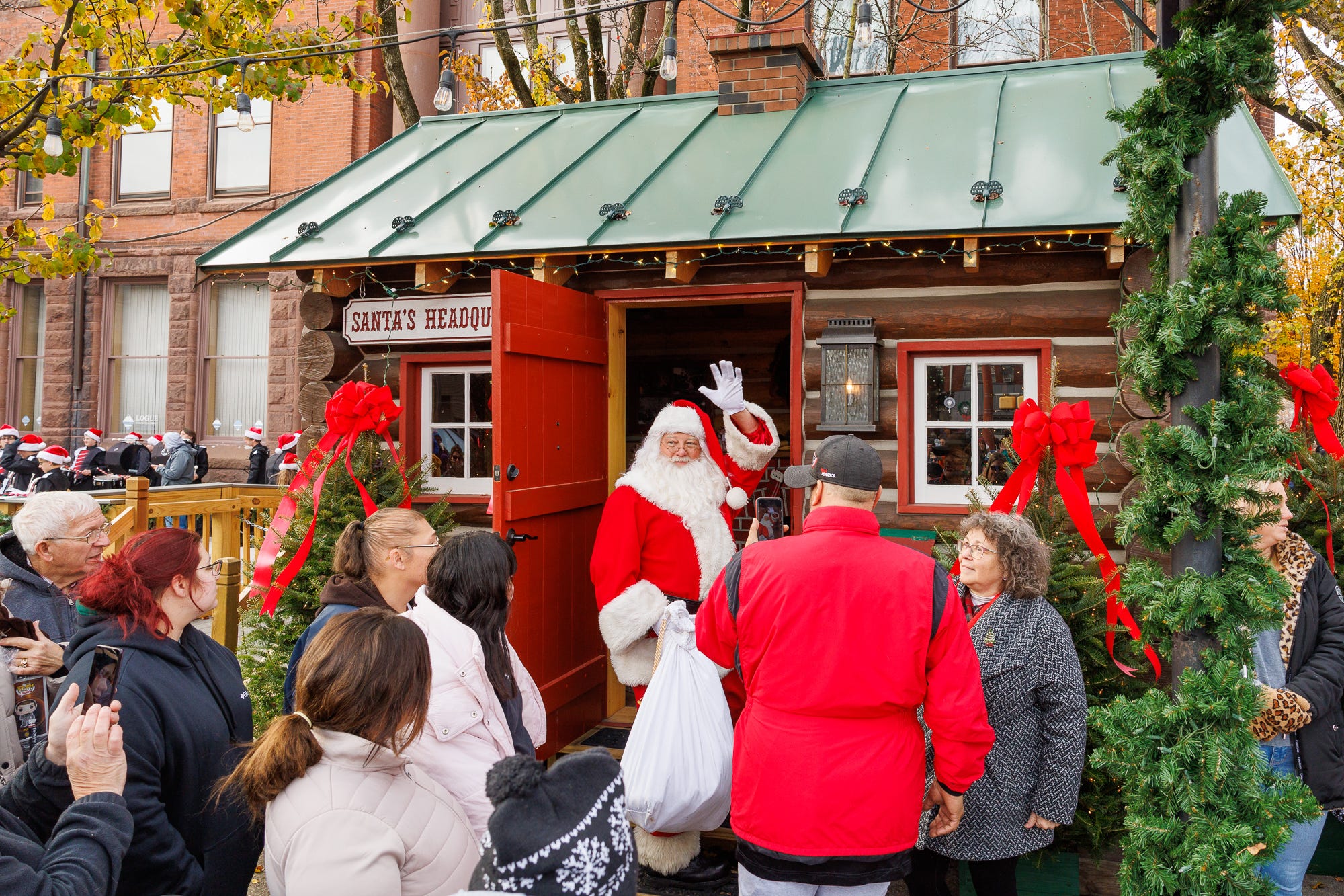 Santa parade moves to Saturday, joins tree lighting in new 'Christmas ...