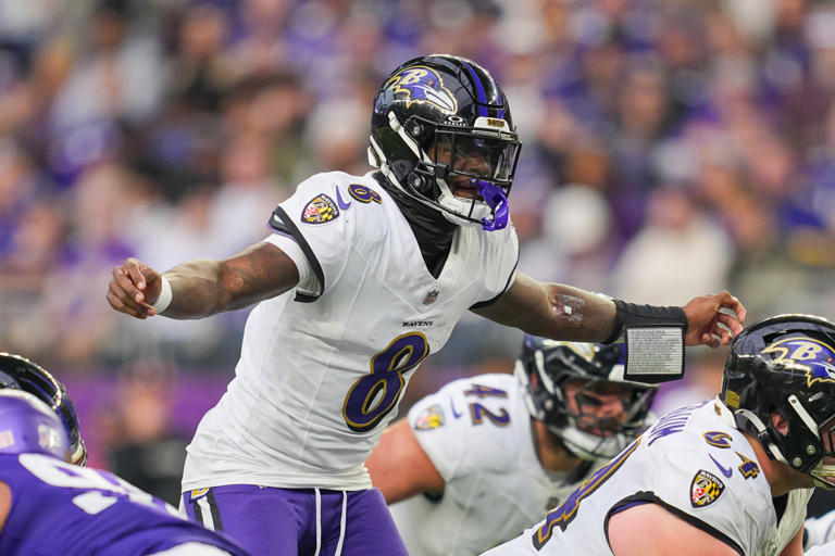 Ravens owner announces plan for Lamar Jackson's contract