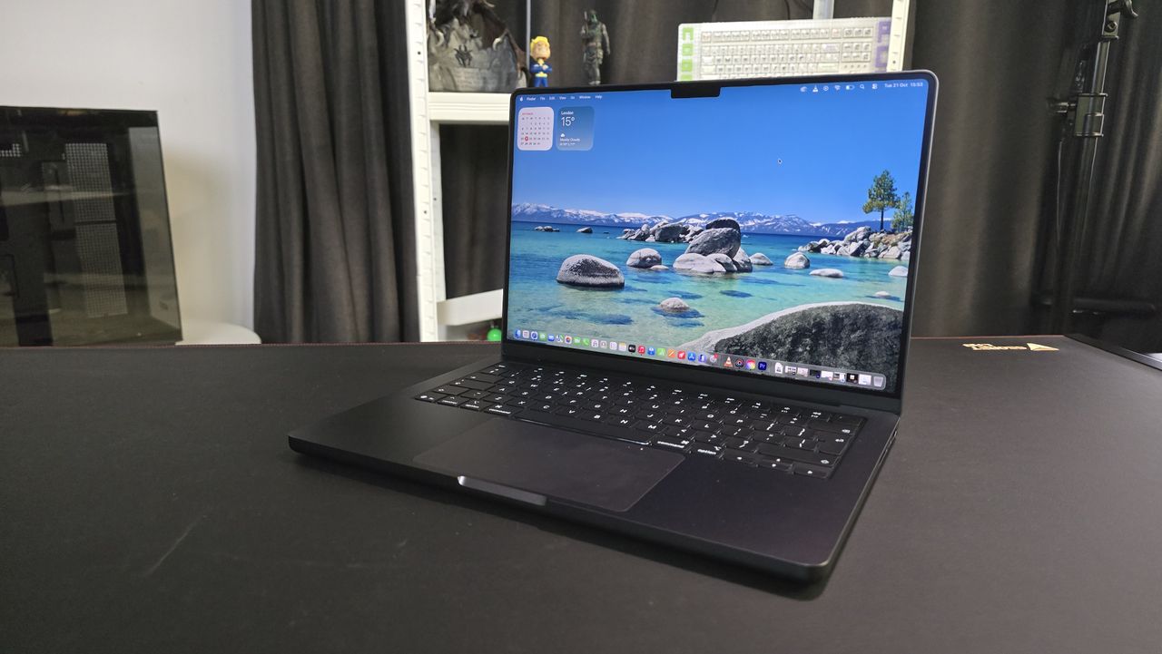 The latest macOS dev beta can turn your MacBook screen into a workable ...