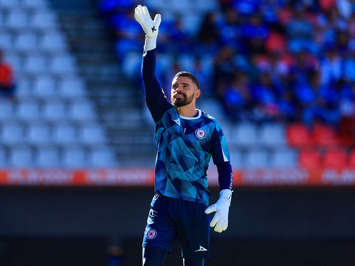 'Tuca' Ferretti ve a Andrés Gudiño mejor que a Mier