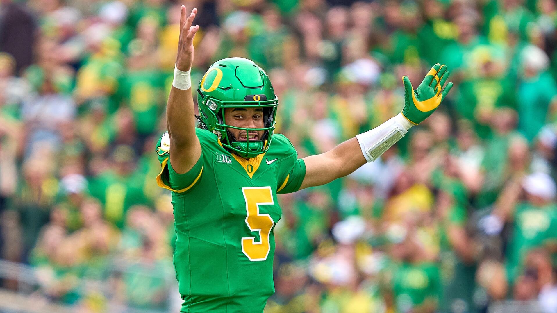 Oregon vs. Minnesota prediction, pick, odds, spread: No. 8 Ducks back ...