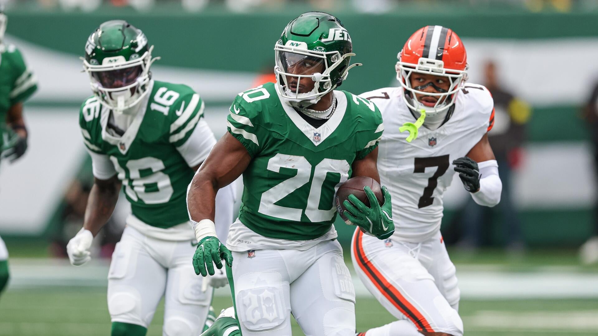 Week 14 NFL odds, lines, best bets, predictions: Computer model backing ...