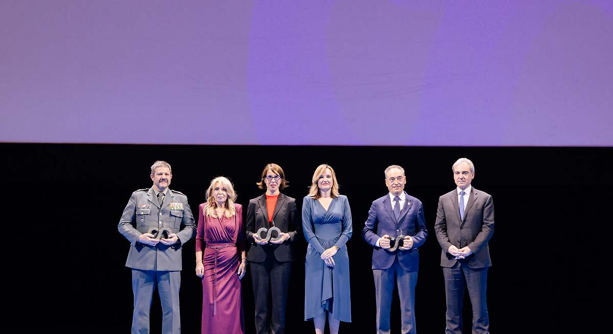 Sesé reconoce a Amazon Web Services, Carlos Martín, y a la Guardia ...