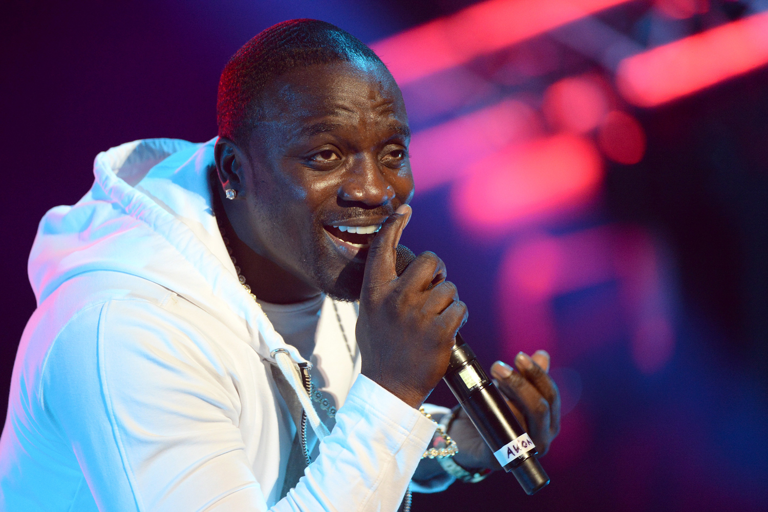 Pop star Akon arrested in US