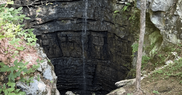 Only the Brave Attempt This Claustrophobic Hike in Alabama