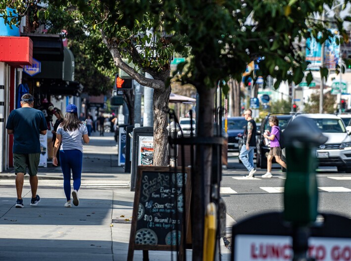Long Beach abandons idea for curfew on 2nd Street bars, seeks citywide ...