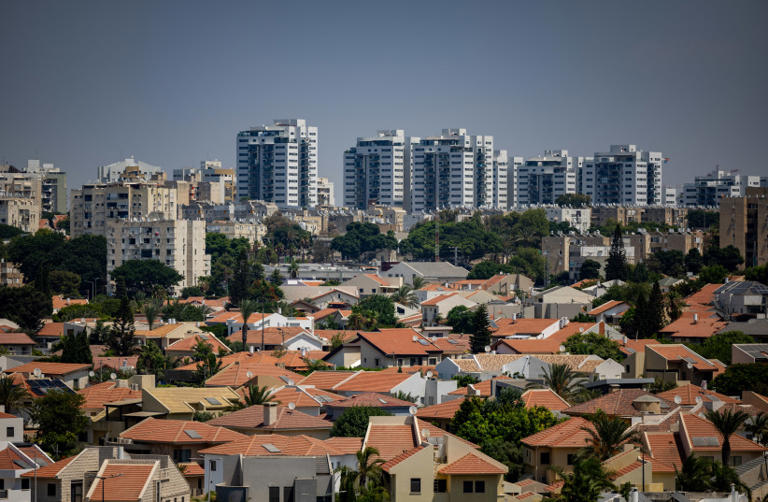 Knesset advances first reading for tax benefits bills for Ashkelon ...