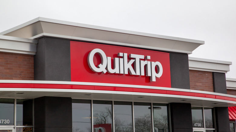 9 Best Things To Eat At QuikTrip