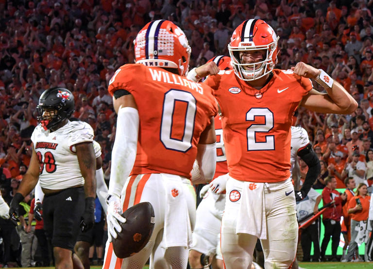 ESPN predicts the winner of Clemson football vs Louisville Cardinals