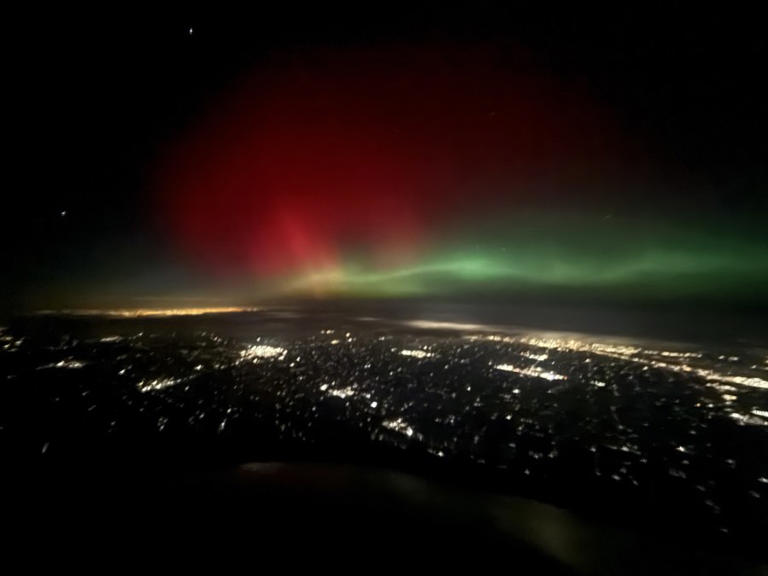 PHOTOS: Air passengers treated to first-class northern lights show