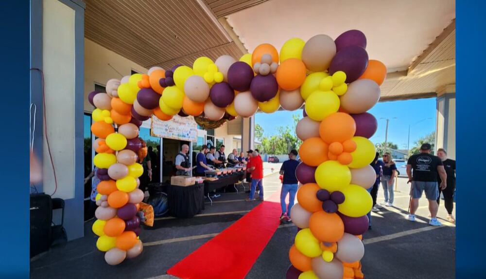 One Stop Cares hosts third annual Thanksgiving event